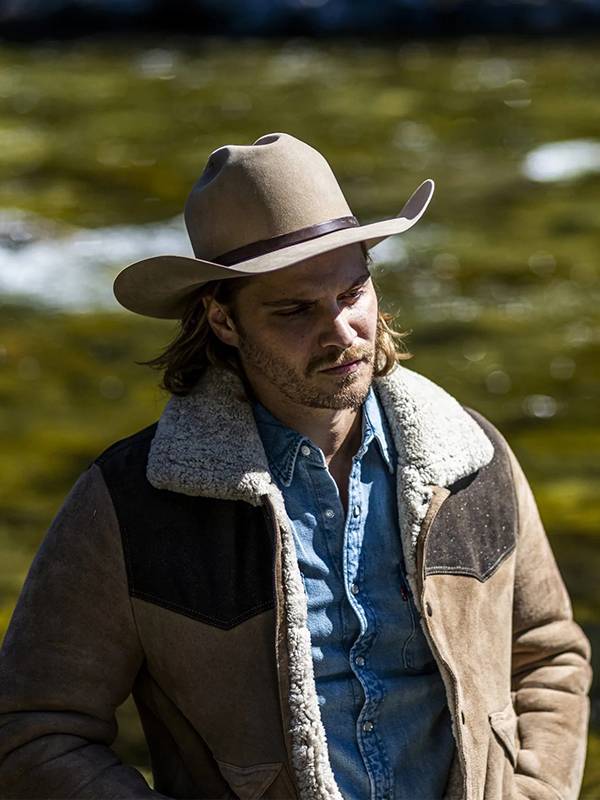 Yellowstone Season 5 Luke Grimes Shearling Jacket - Jacket Hub