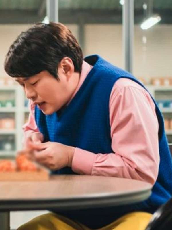 Chicken Nugget Ryu Seung-Ryong Sweater - Jacket Hub