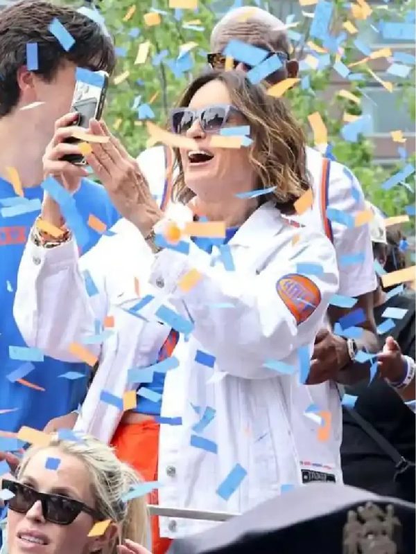 NY Knicks Parade 2026 Mariska Hargitay White Jacket